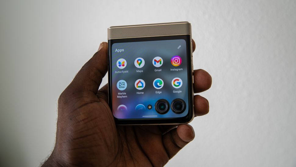 Motorola Razr 2024 review: Setting the standard at a price we love ...