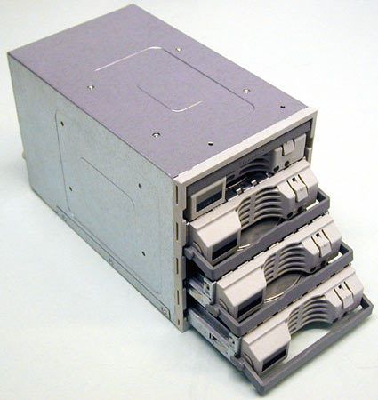 Adaptec 2410SA Enclosure Kit - SATA For Servers: Testing Backplanes ...
