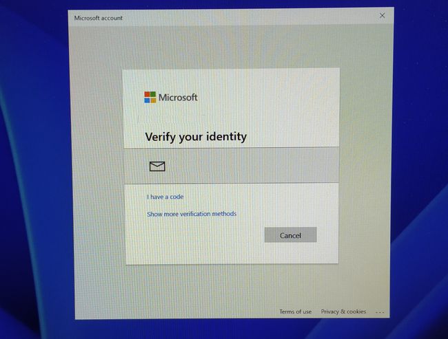 How to Run Windows 11 on a USB Drive (and Take it With You) | Tom's ...