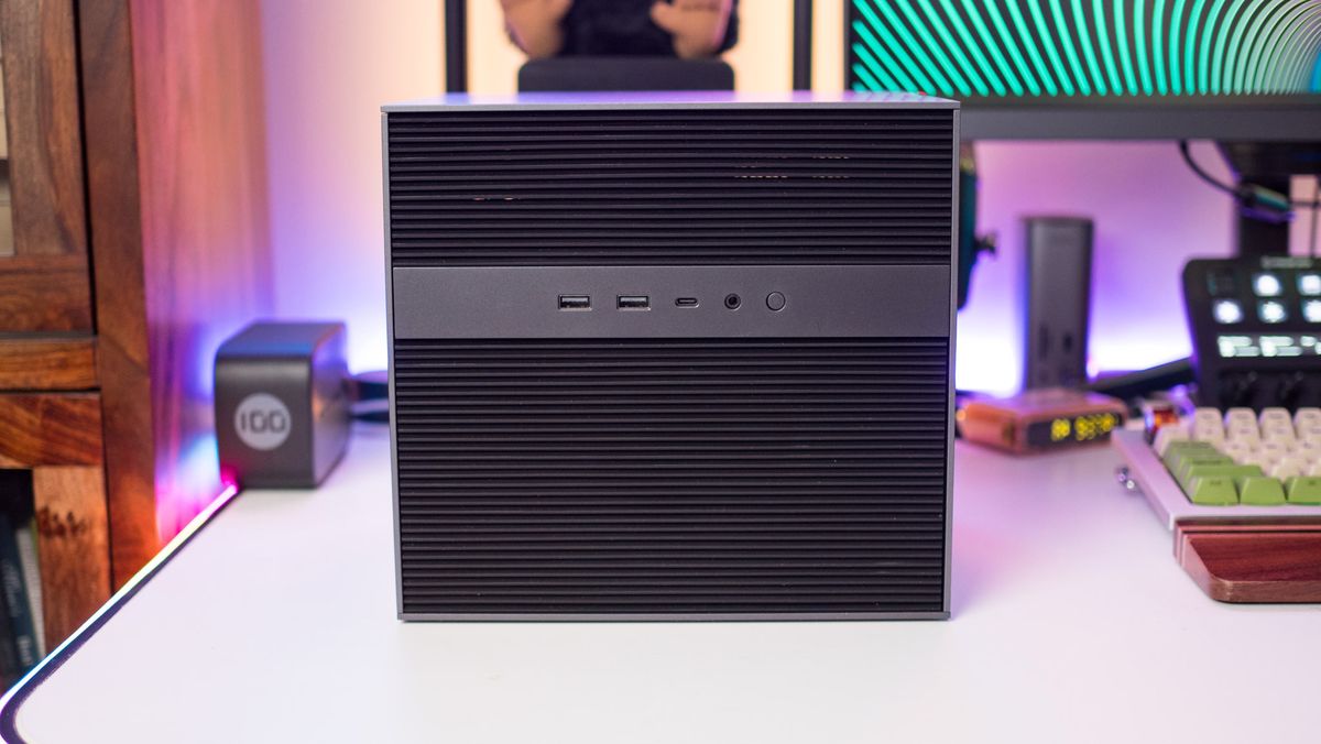 ZimaCube NAS hands-on: This 6-bay NAS has a lot of potential | Android ...