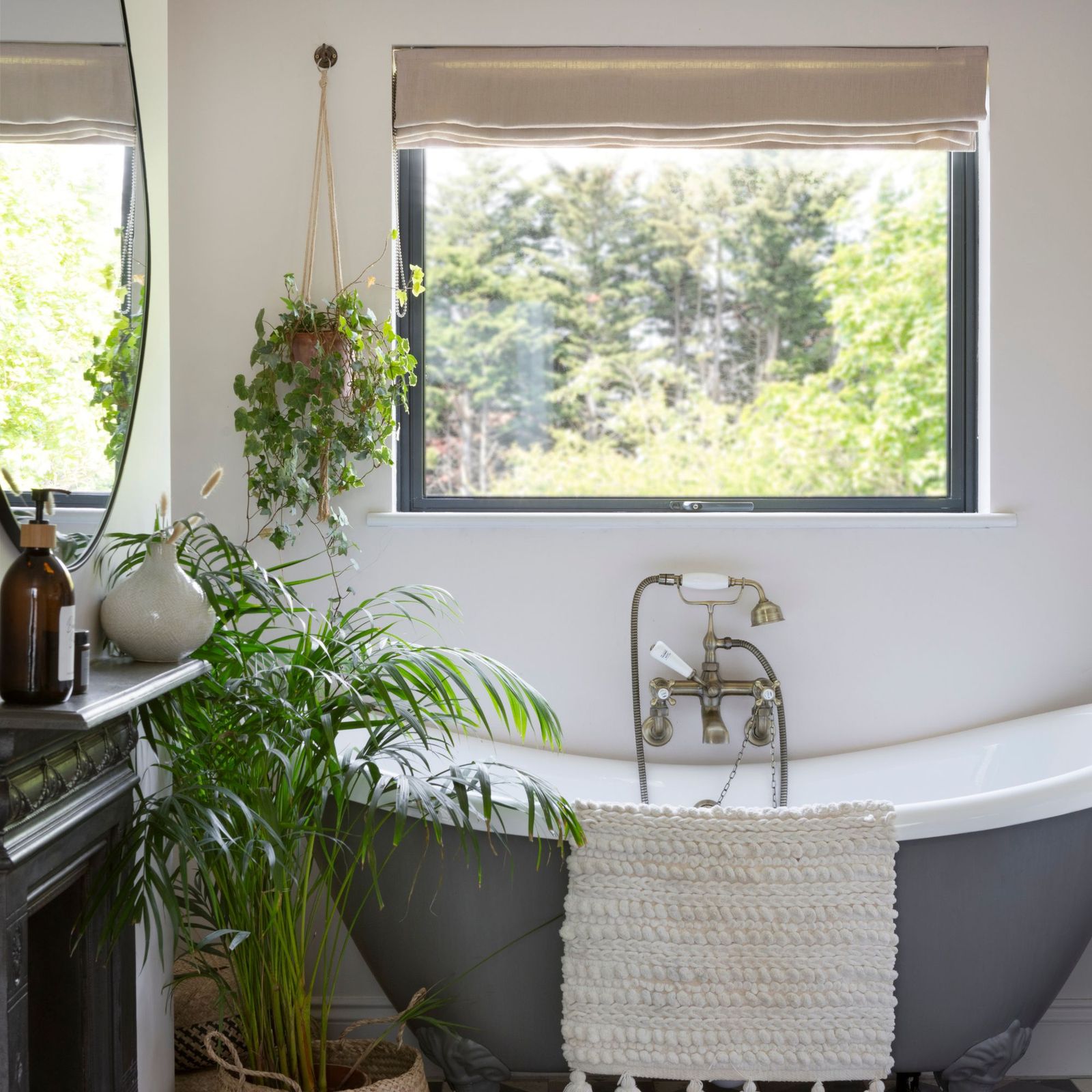 Why I'm using the Kirstie Allsopp mould hack in my home | Ideal Home