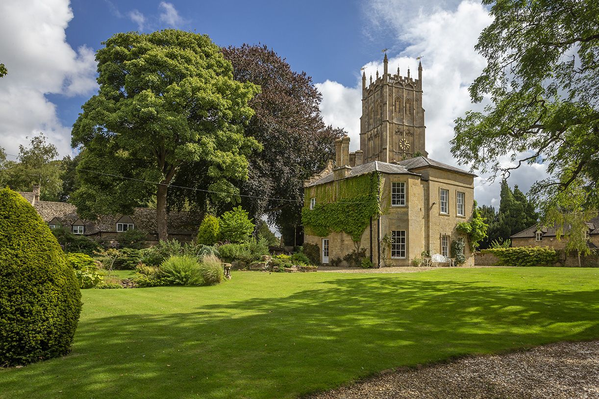 A rare chance to buy one of the finest houses in Chipping Campden ...