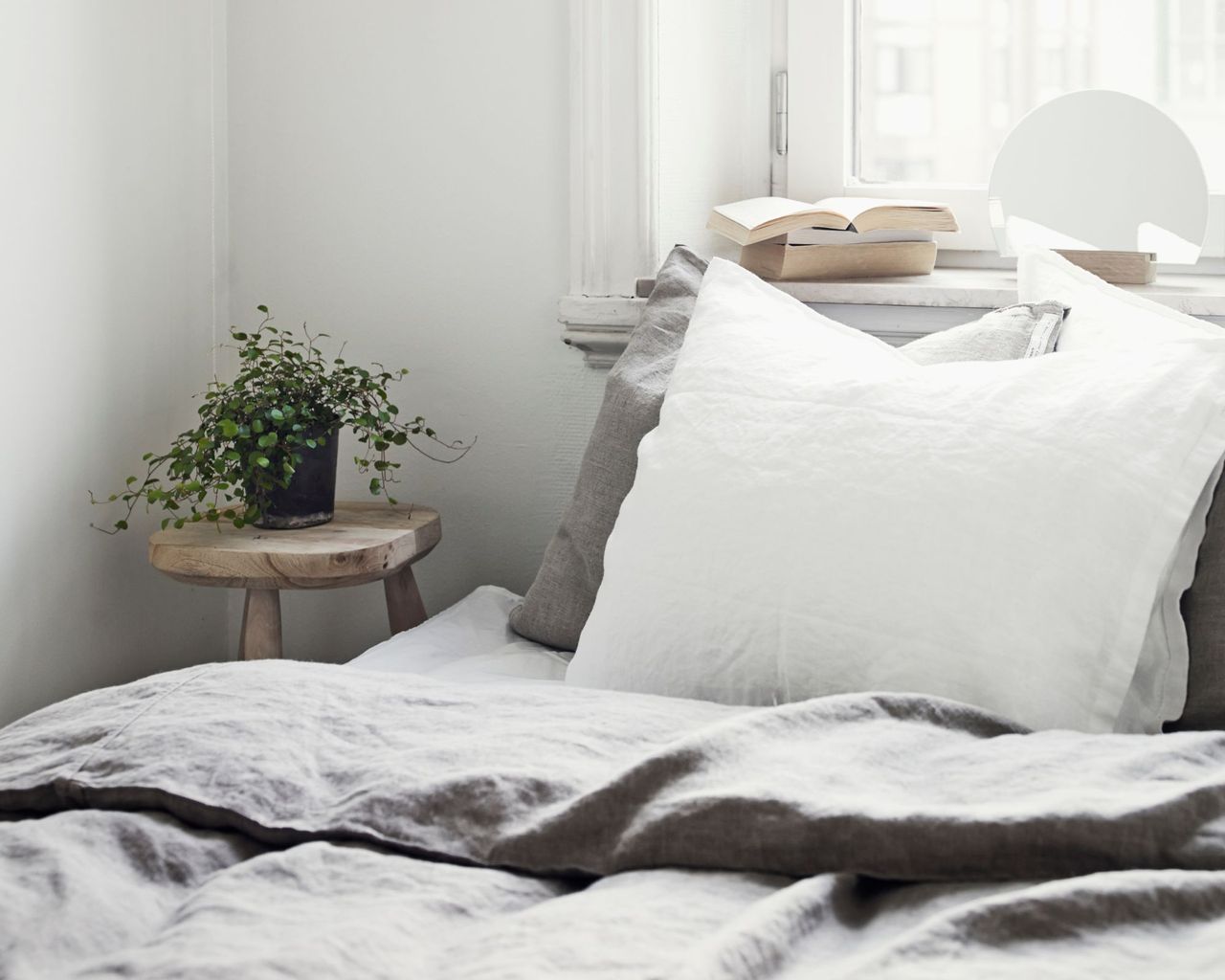 A Scandinavian sleep method uncovered by bedding experts | Homes and ...