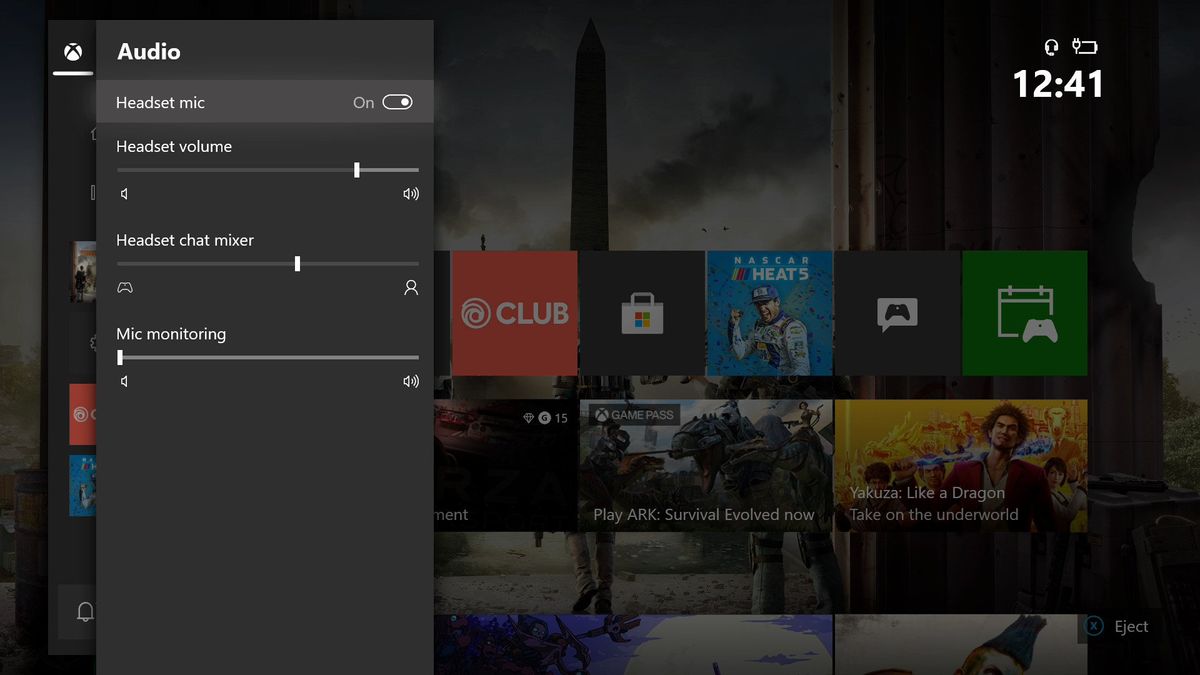 How to use your own headphones on Xbox One, Xbox Series X and Xbox ...
