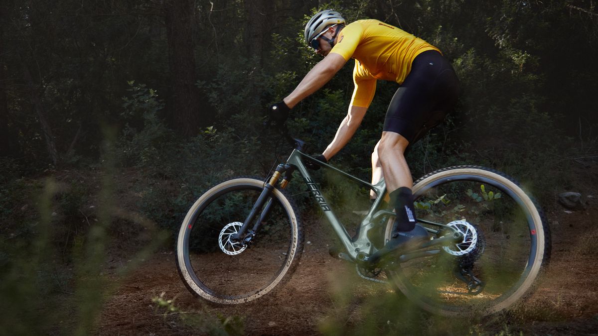 Berria streamlines their Mako cross-country bike with a fully ...