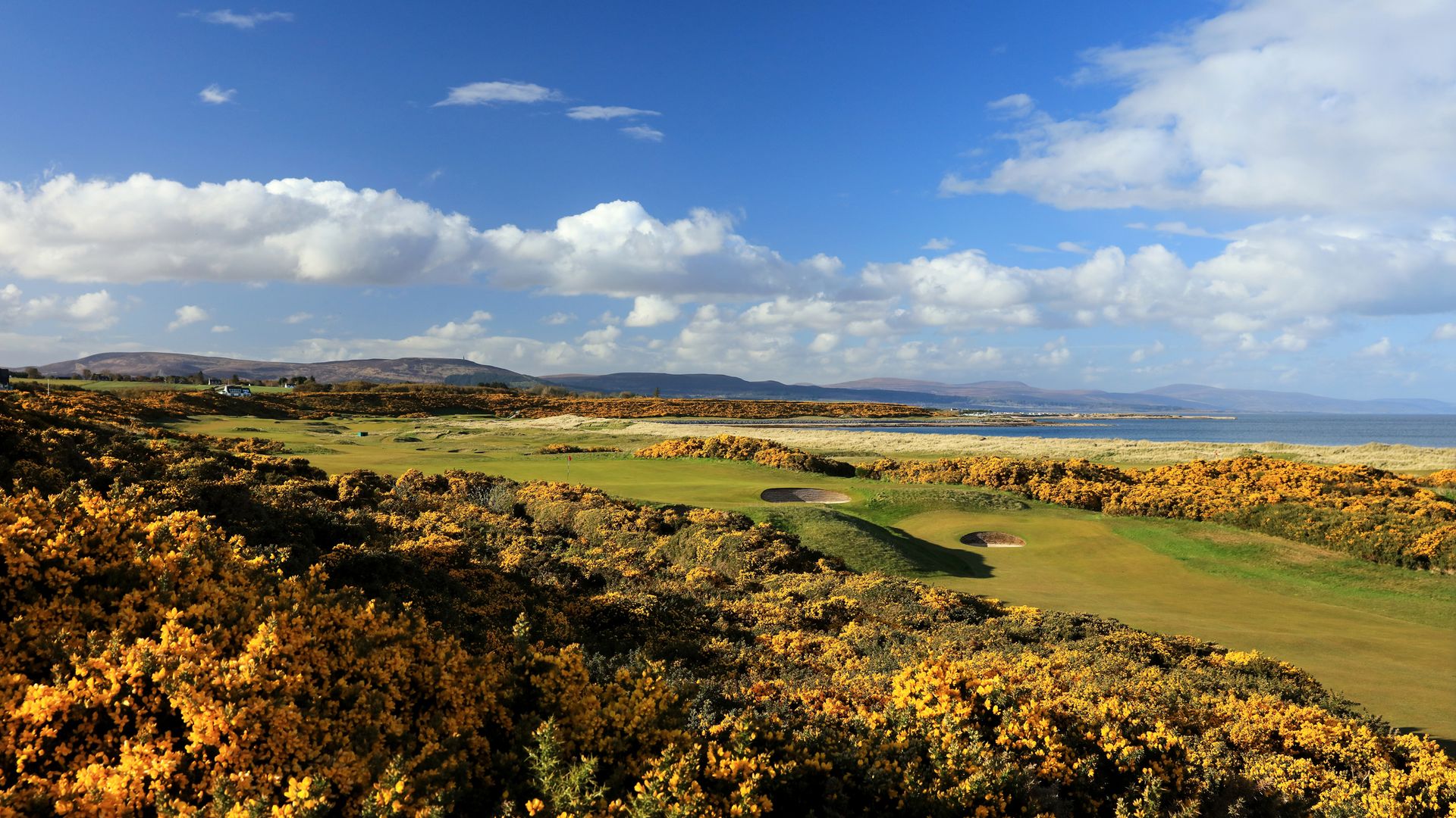 Royal Dornoch Golf Club Championship Course: Review, Green Fees, Tee ...