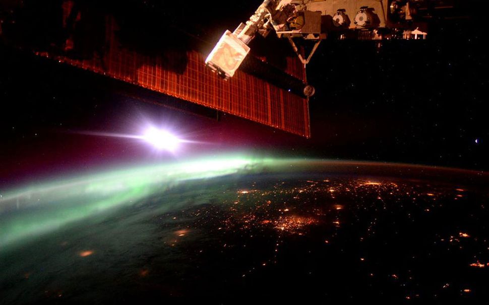 Early Morning Aurora from ISS Wallpaper | Space