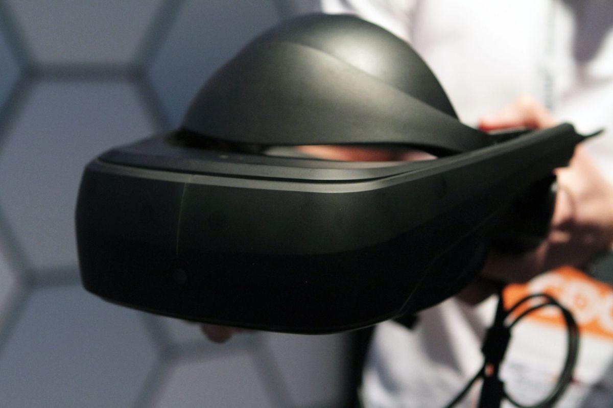 LG's VR HMD Shows High-End Promise, May Offer Mixed Reality | Tom's ...