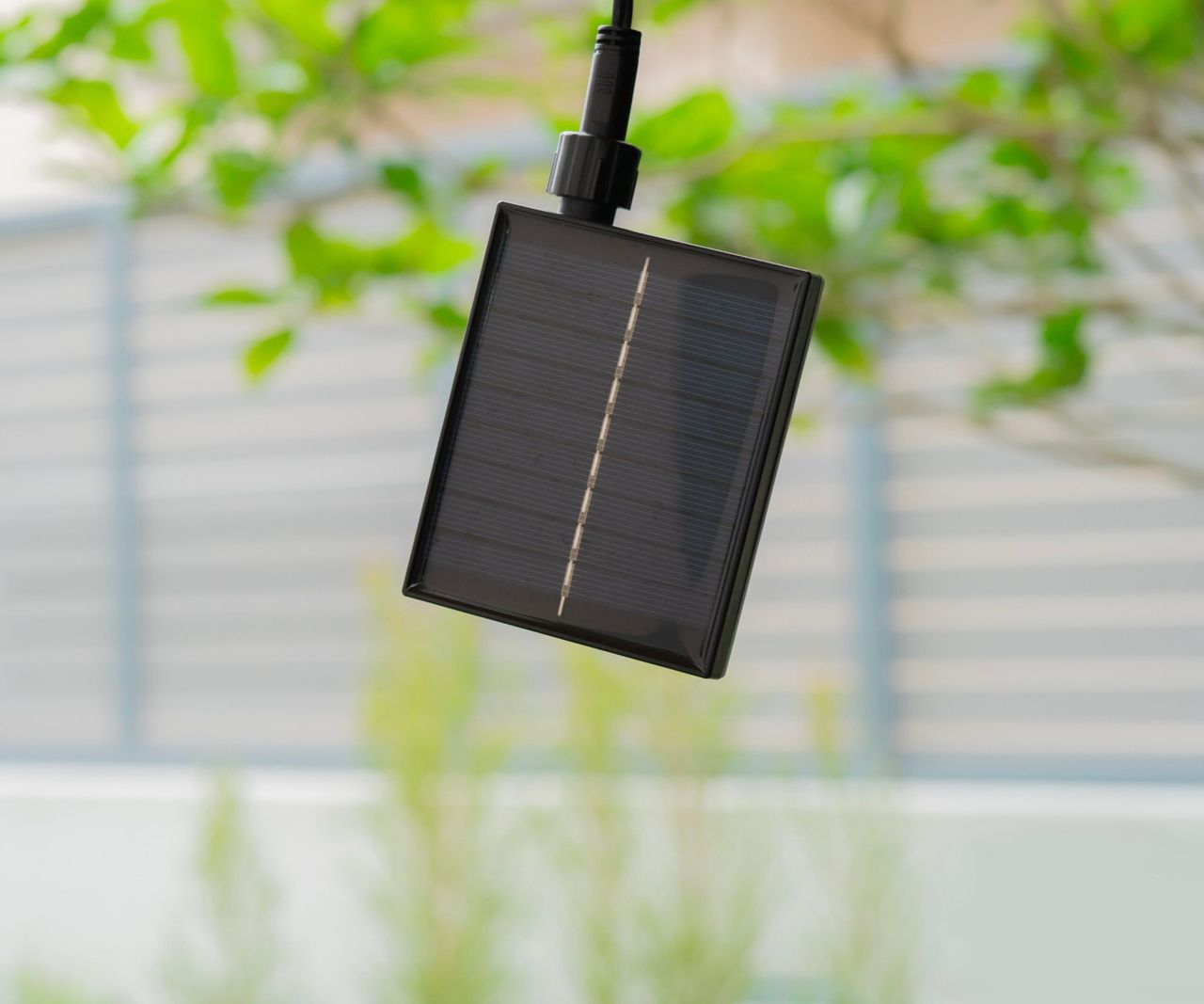 How to clean solar lights – expert cleaning tips | Homes and Gardens