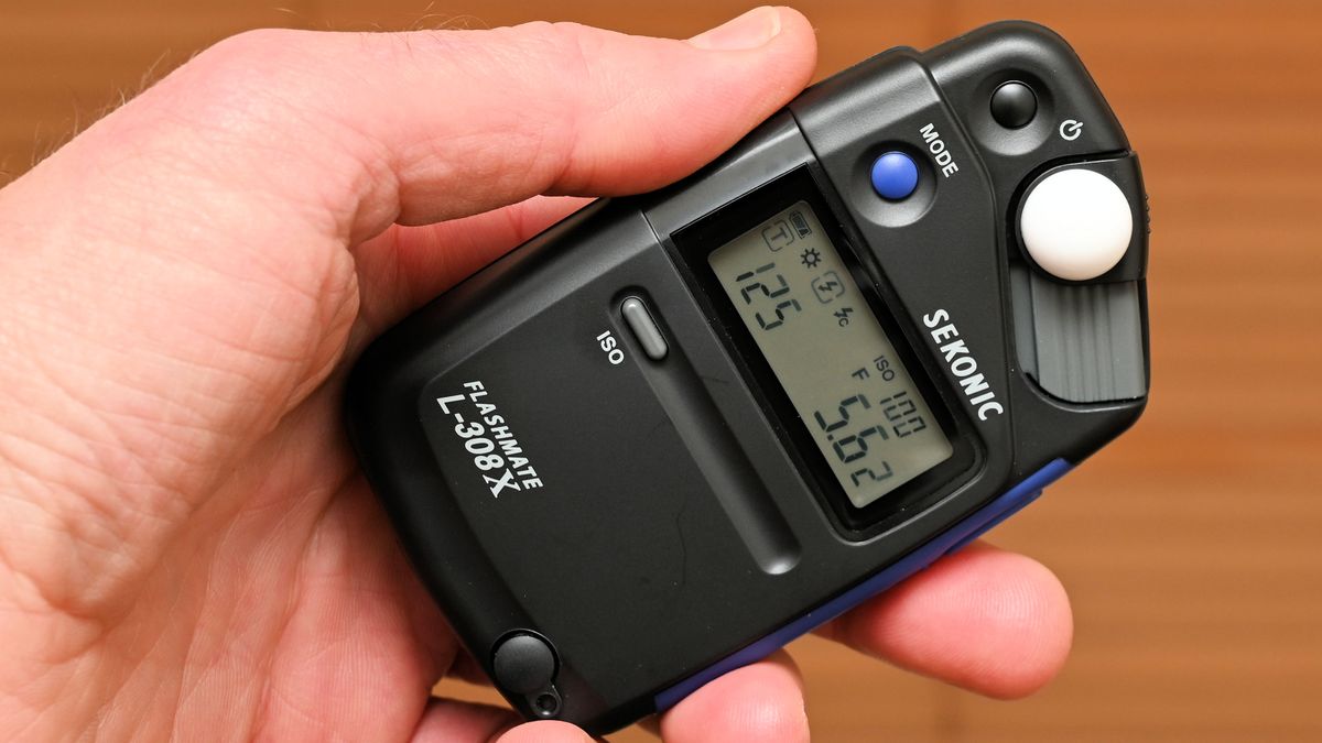 Sekonic Flashmate L-308X / L-308X-U review: the only light meter you’ll ...