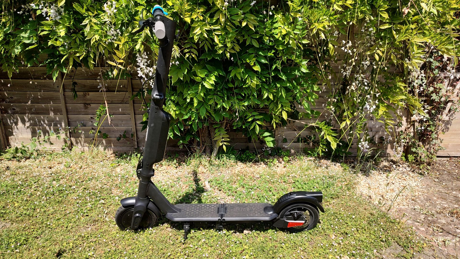 Riley Scooters RS3 e-scooter review: Complex but cool | T3