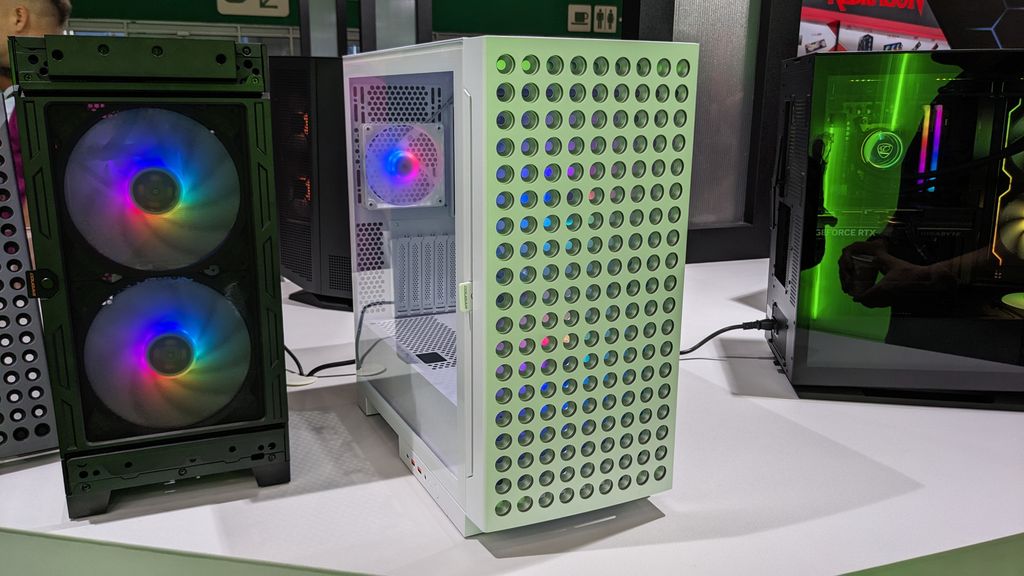 Cougar's newest PC case includes an RGB turntable for your action ...