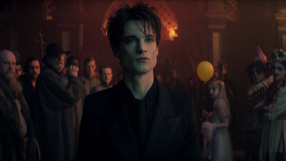 The Sandman showrunner addresses Superman references in the Netflix ...