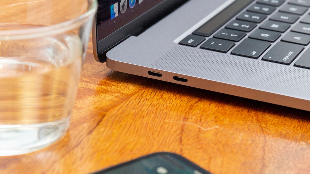 Lenovo ThinkPad X1 Extreme (Gen 2) vs. MacBook Pro: Which laptop wins ...