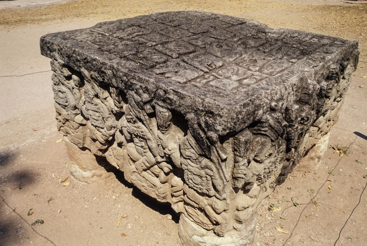 Anthropologist claims hand positions on 1,300-year-old Maya altar have ...