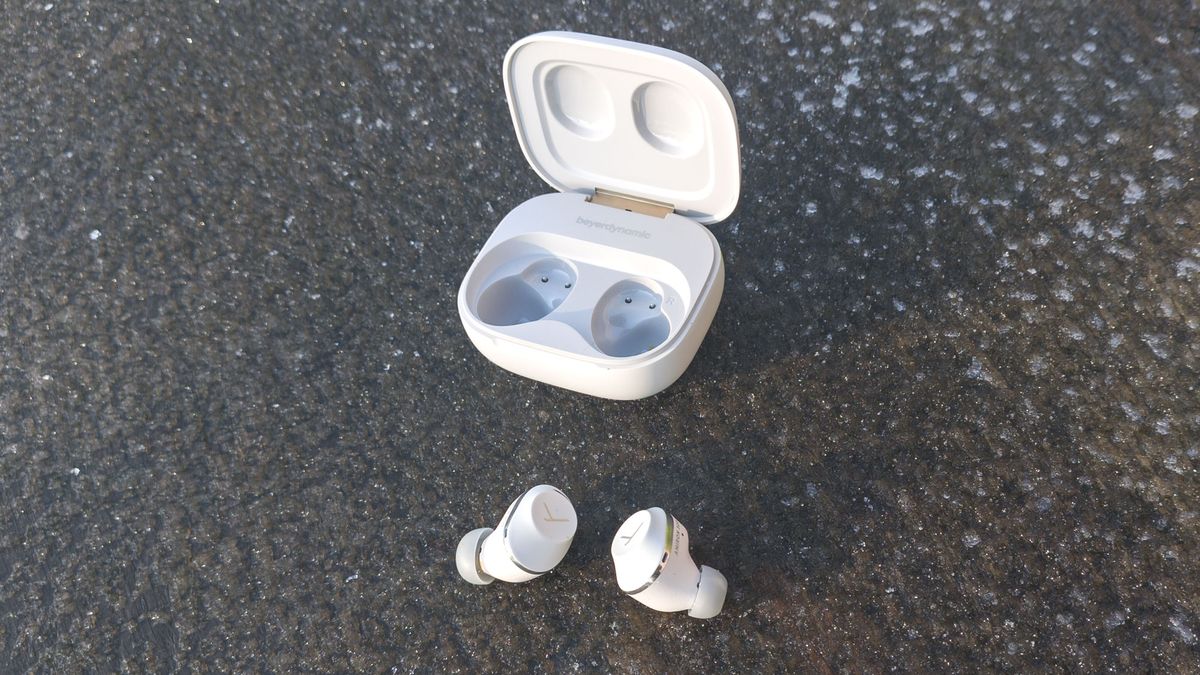 Beyerdynamic Amiron 300 review | Tom's Guide