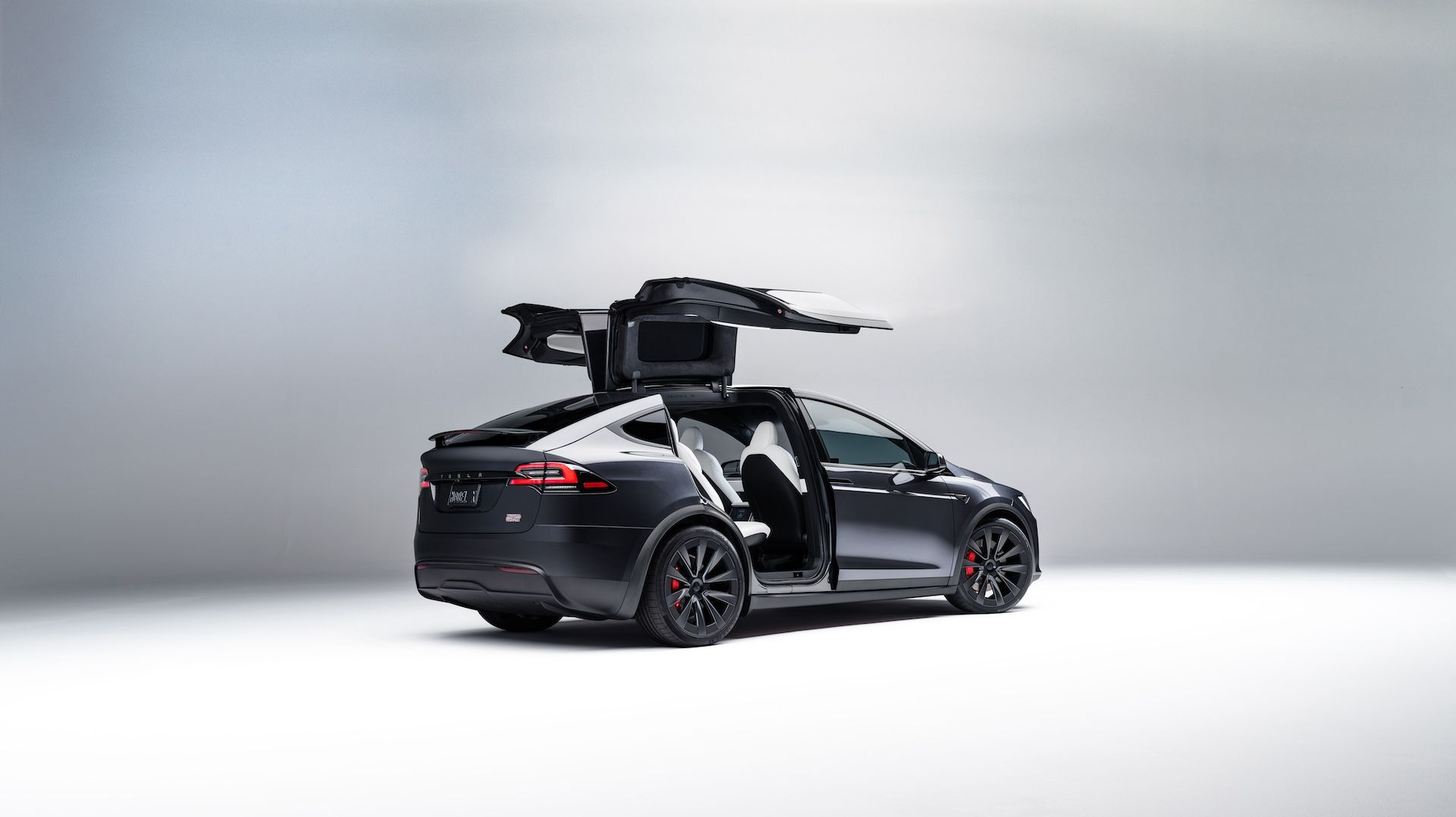 Tesla EVs get a big Phone Key boost, but only if you're an iPhone user ...