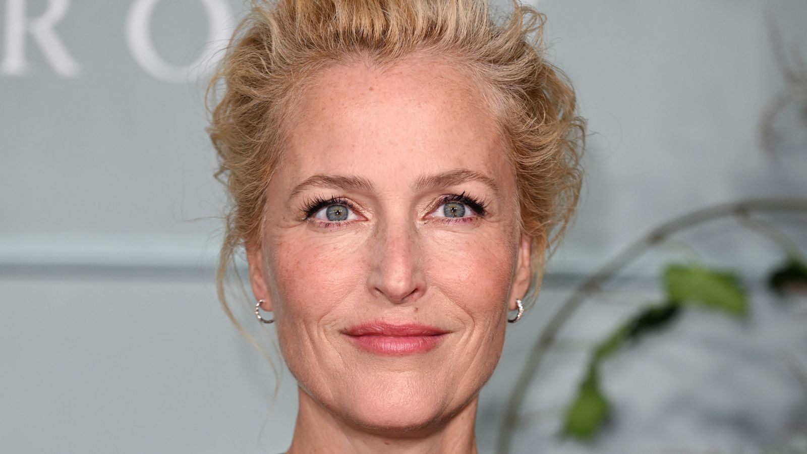 These are the 32 makeup tricks every woman over 40 should know | Woman ...