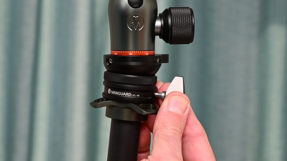 Vanguard LVL Universal Tripod Levelling Adapter review: coming in one ...
