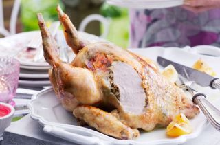 20 Sunday summer lunch recipes for the weekend - Good To | GoodTo