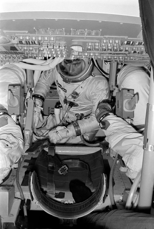 John Young in Photos: Astronaut, Moonwalker and Space Shuttle Pioneer ...