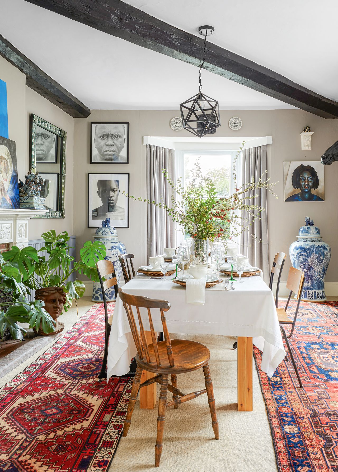This antique dealer's historic 17th century home is full of color and ...