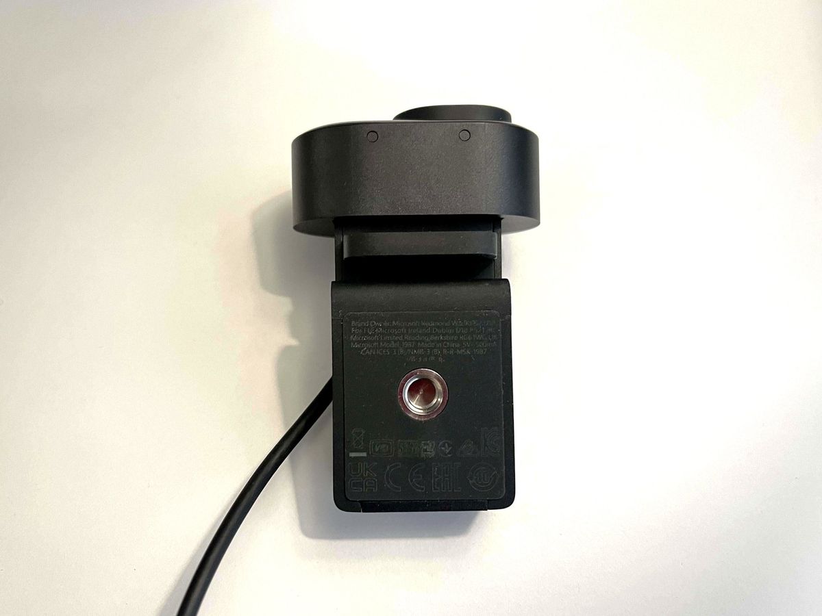 Microsoft Modern Webcam review: This $55 webcam makes you look good ...