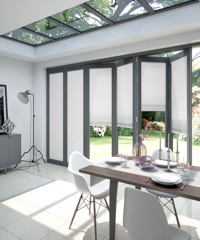 12 Conservatory Blind Ideas for Optimal Insulation and Shade | Homebuilding
