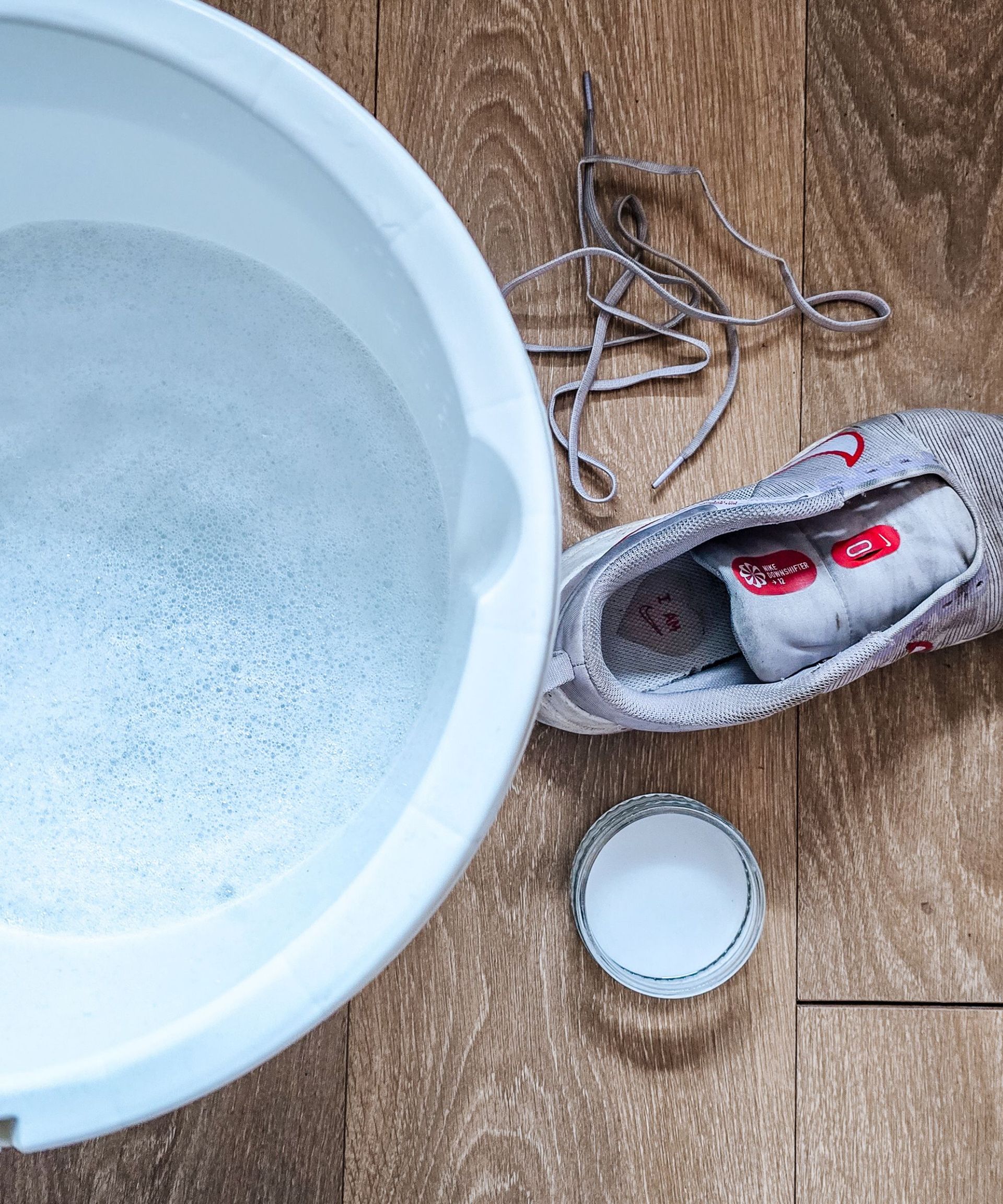 How to wash sneakers in the washing machine or by hand | Real Homes