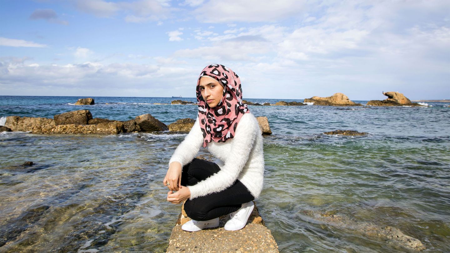 Doaa Al Zamel Syrian Refugee Story - A Hope More Powerful Than the Sea ...