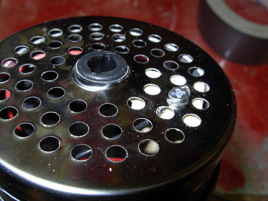 Cigar Box: How to Build a Beer Can Microphone | Guitar World