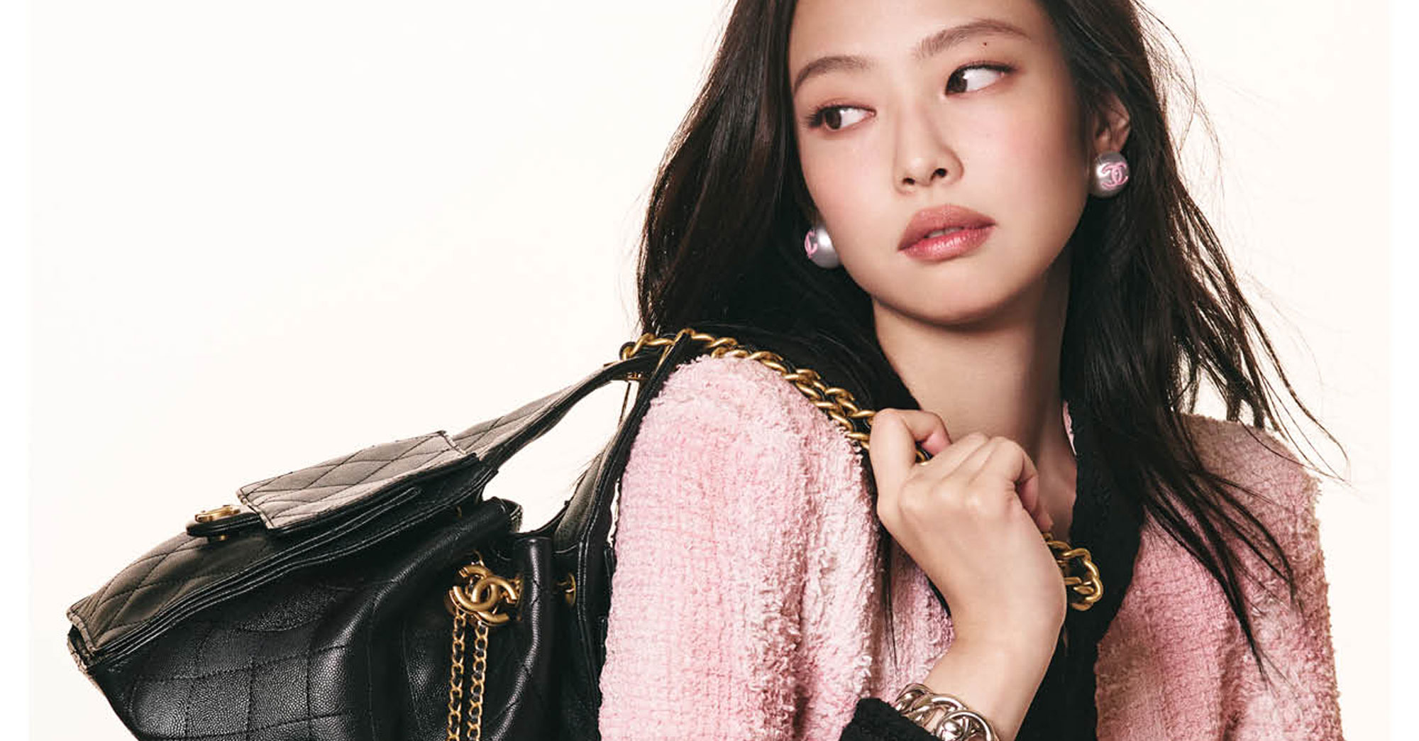 Jennie Stars in the New Chanel 25 Handbag Campaign | Who What Wear