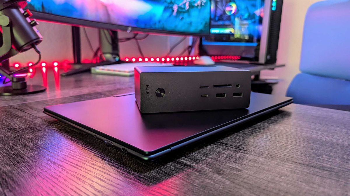 UGREEN Revodok Max 213 Thunderbolt 4 13-in-1 Docking Station review ...