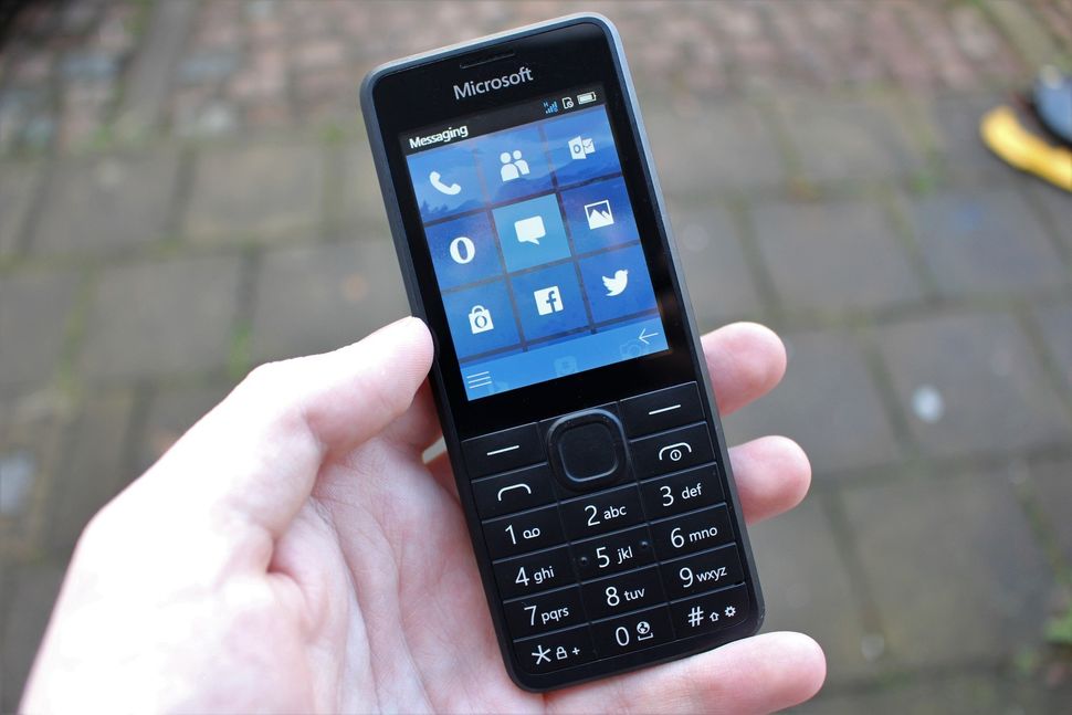 Microsoft almost made a feature phone that looked like Windows Phone ...