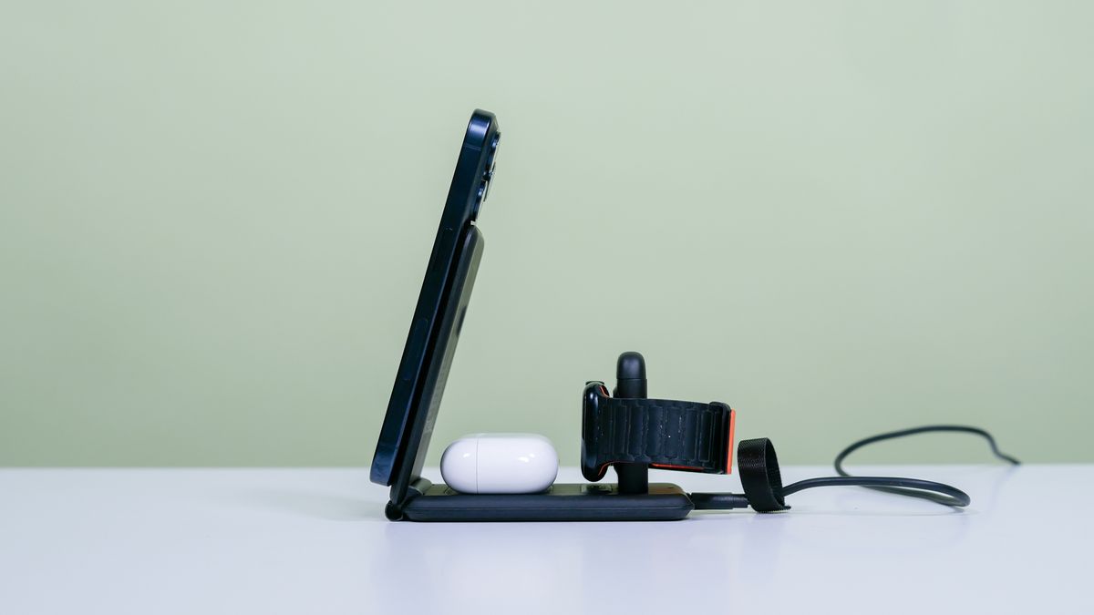 This 3-in-1 MagSafe charger is the one gadget I can't leave home ...