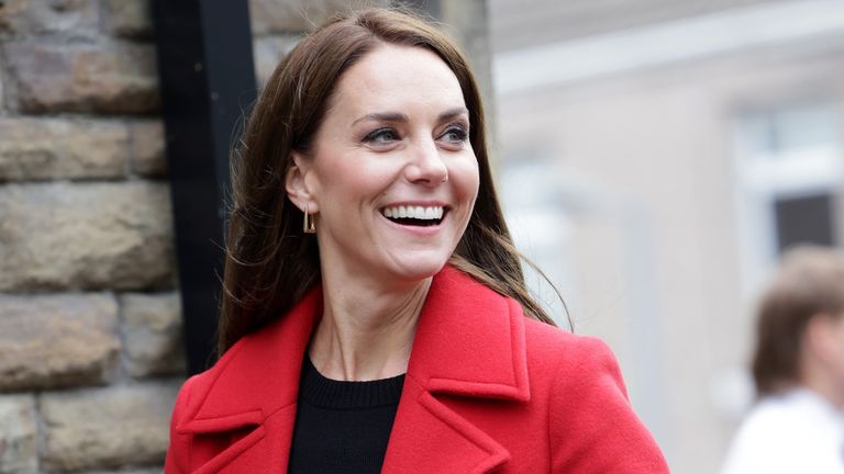 Kate Middleton “Guides the Family” and Acts as a Modern Matriarch ...