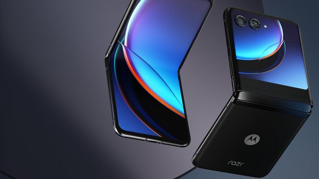 Motorola Razr 40 Ultra shows up a week early on a retailer's website ...