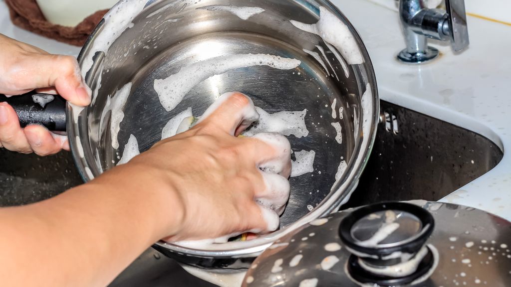 How to clean a stainless steel pan and make it gleam | Tom's Guide