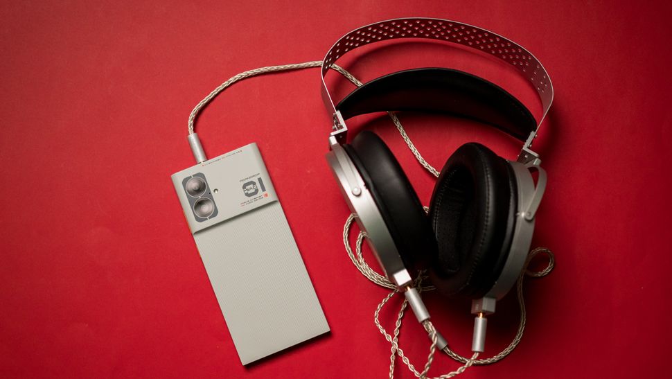 Moondrop MIAD01 review: A unique phone that's aimed at audiophiles ...