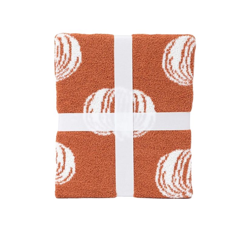 9 fall throw blankets that are perfect for wrapping up in | Real Homes
