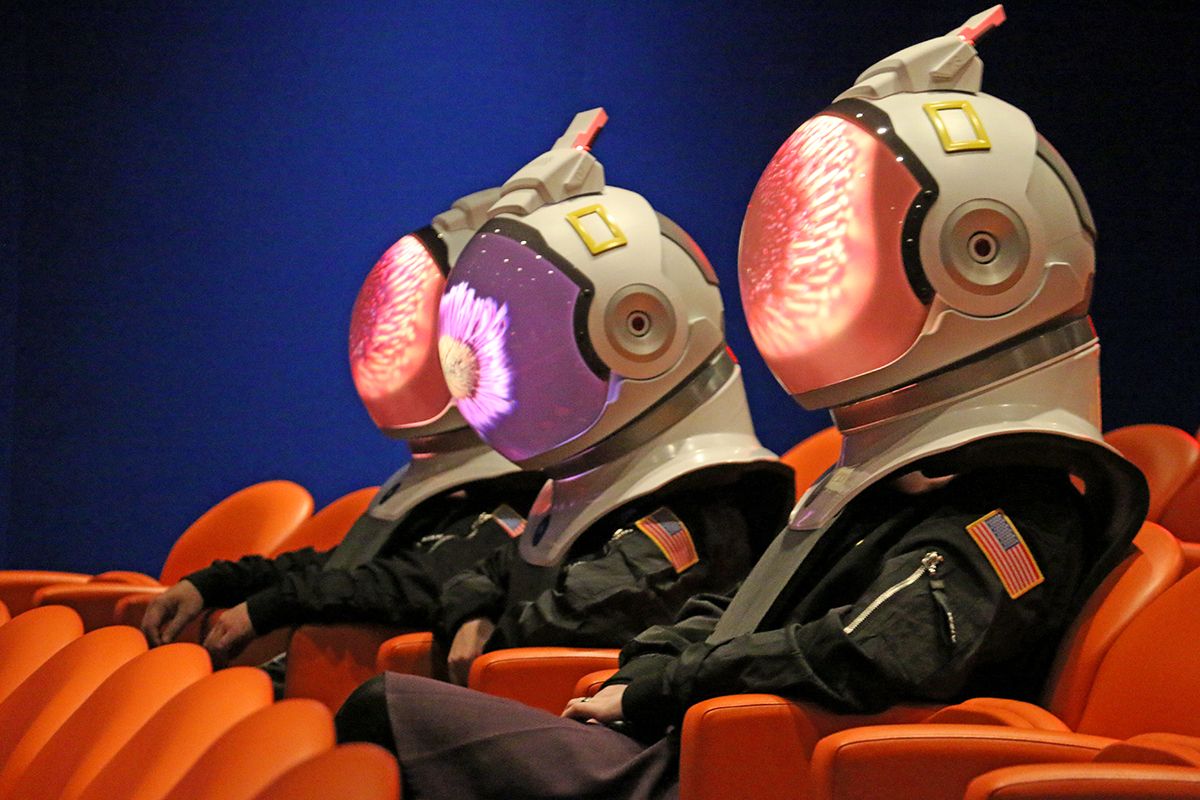 Nat Geo's New 'Space Projection Helmet' is an Out-of-This-World Virtual ...