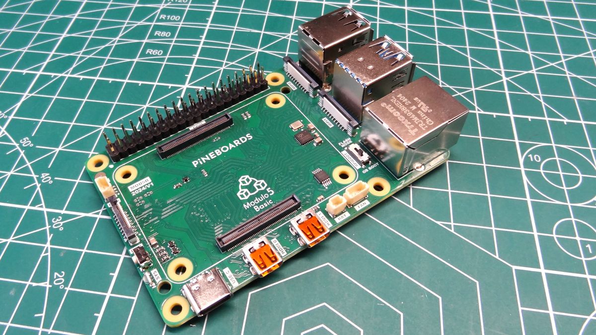 Pineboards announces Modulo series for the Raspberry Pi Compute Module ...