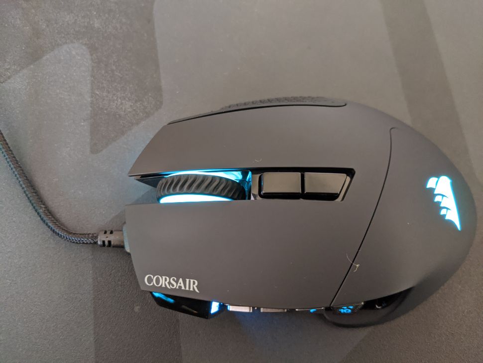 Corsair Scimitar RGB Elite Gaming Mouse Review: MOBA/MMO Weapon | Tom's ...