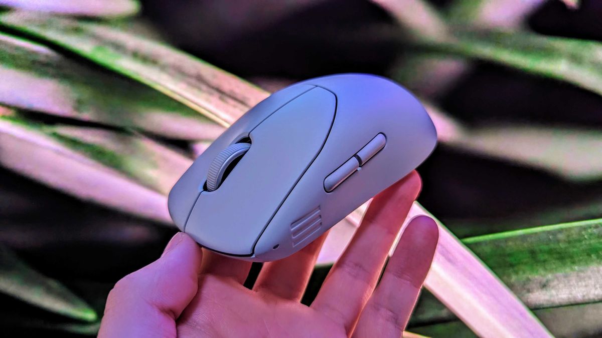 Alienware Pro Wireless Gaming Mouse review: The smoothest mouse I've ...