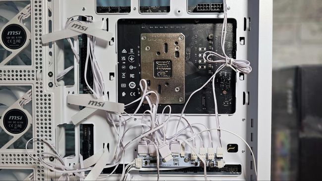 I built a PC With MSI's Project Zero Motherboard: Moving all the ports ...