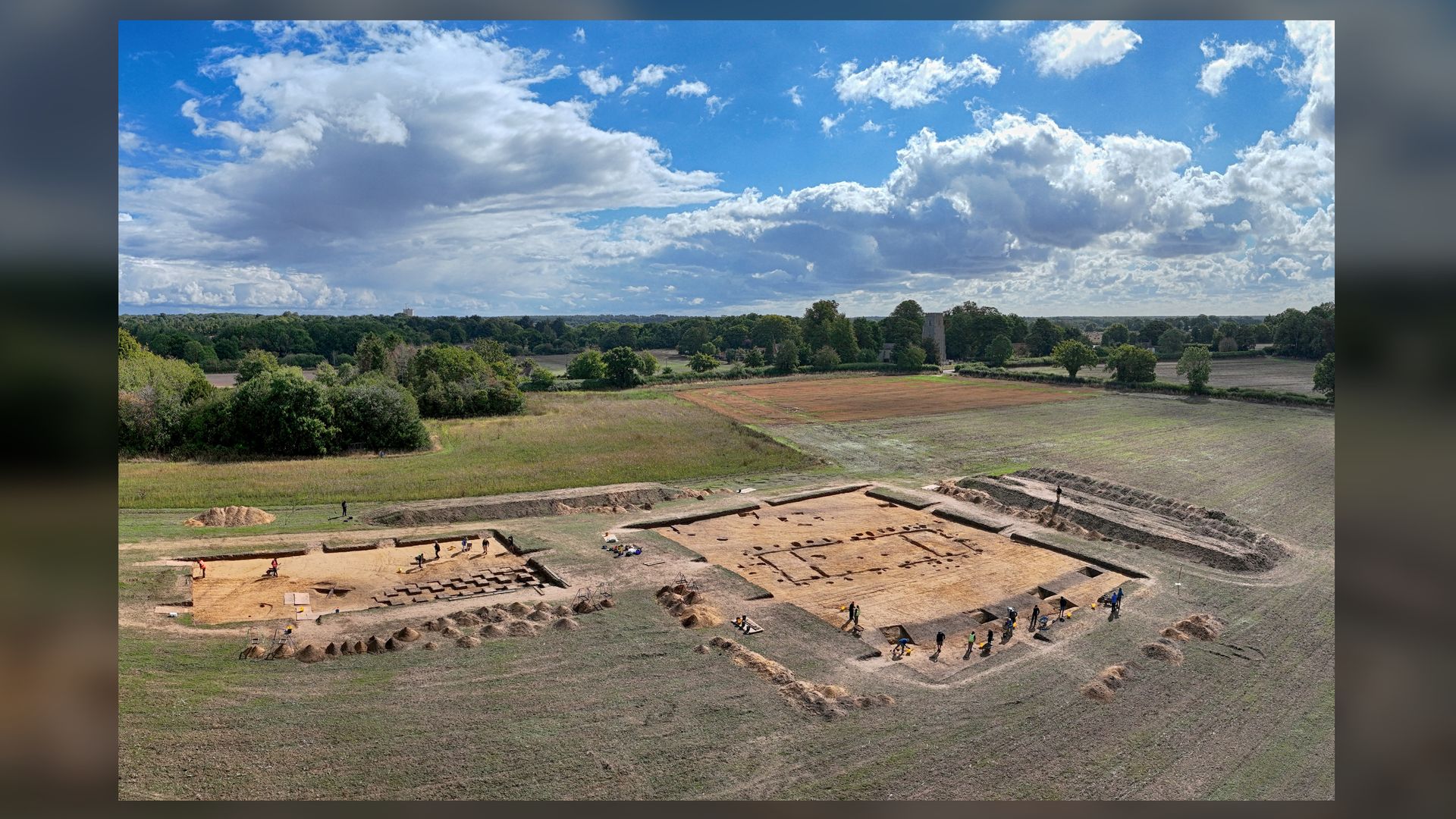 Anglo-Saxon hall where kings and warriors dined discovered in England ...