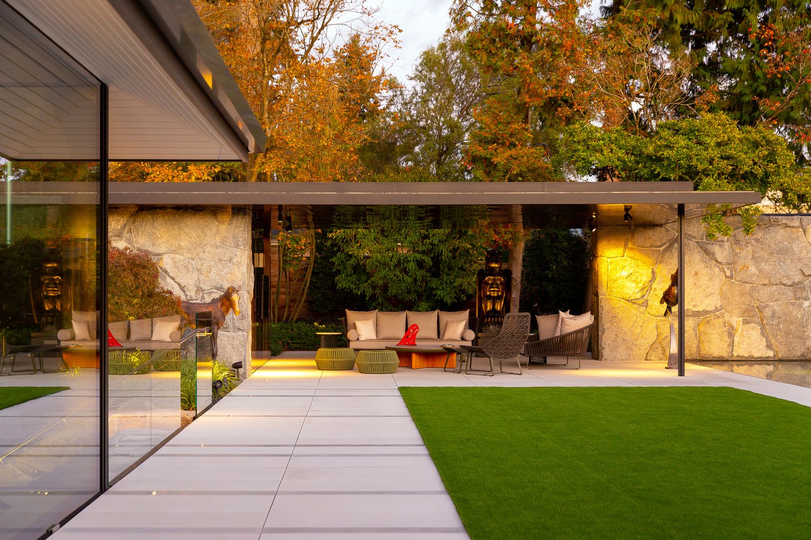 8 Things People With Beautiful Patios Always Have | Livingetc