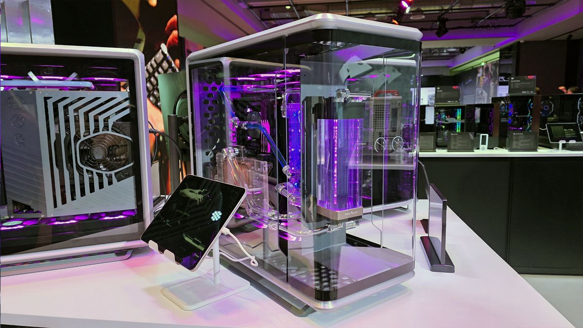 Cooler Master unveils new pre-built PC with a 360 x 360mm radiator, new ...