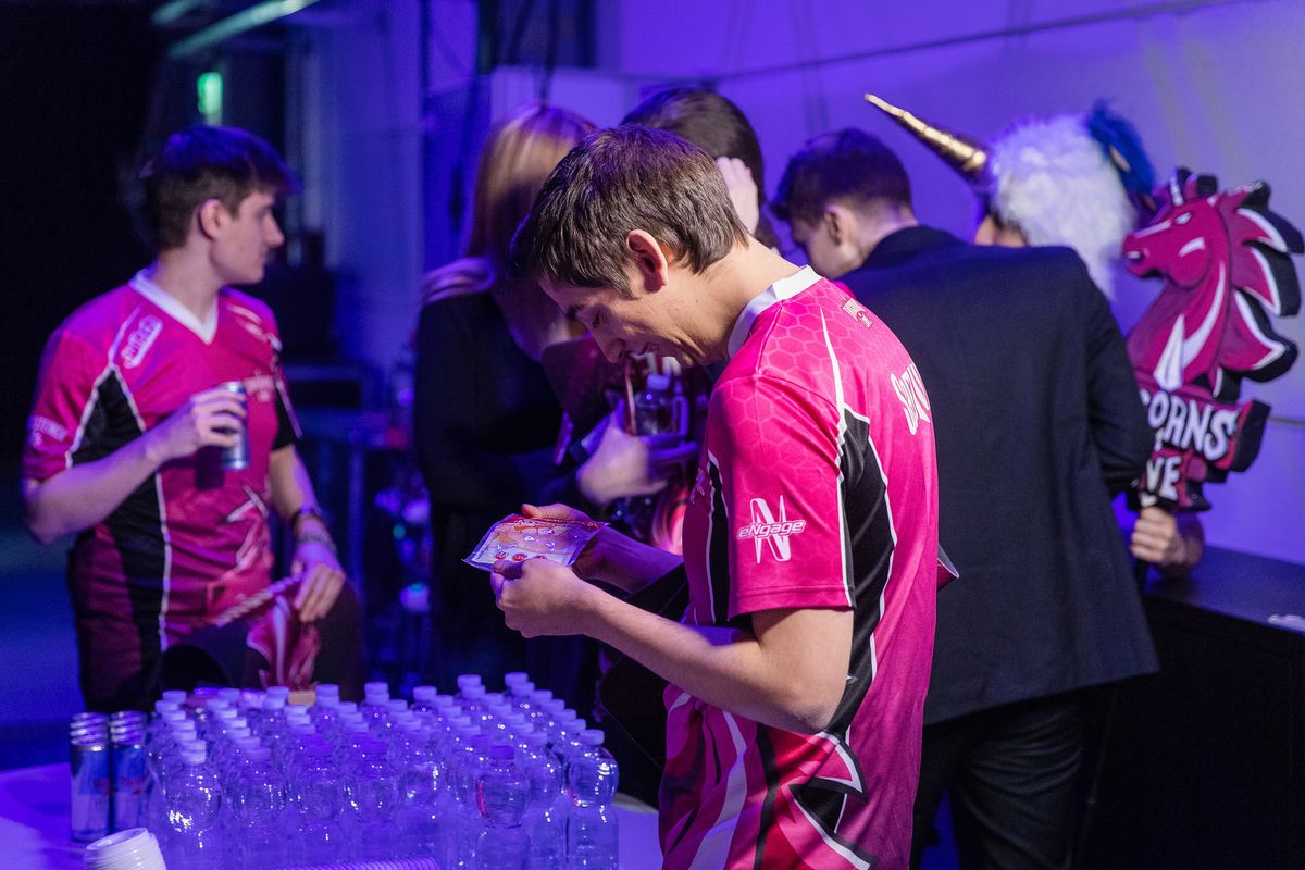 Why players’ personal brands are becoming a problem for pro League of ...