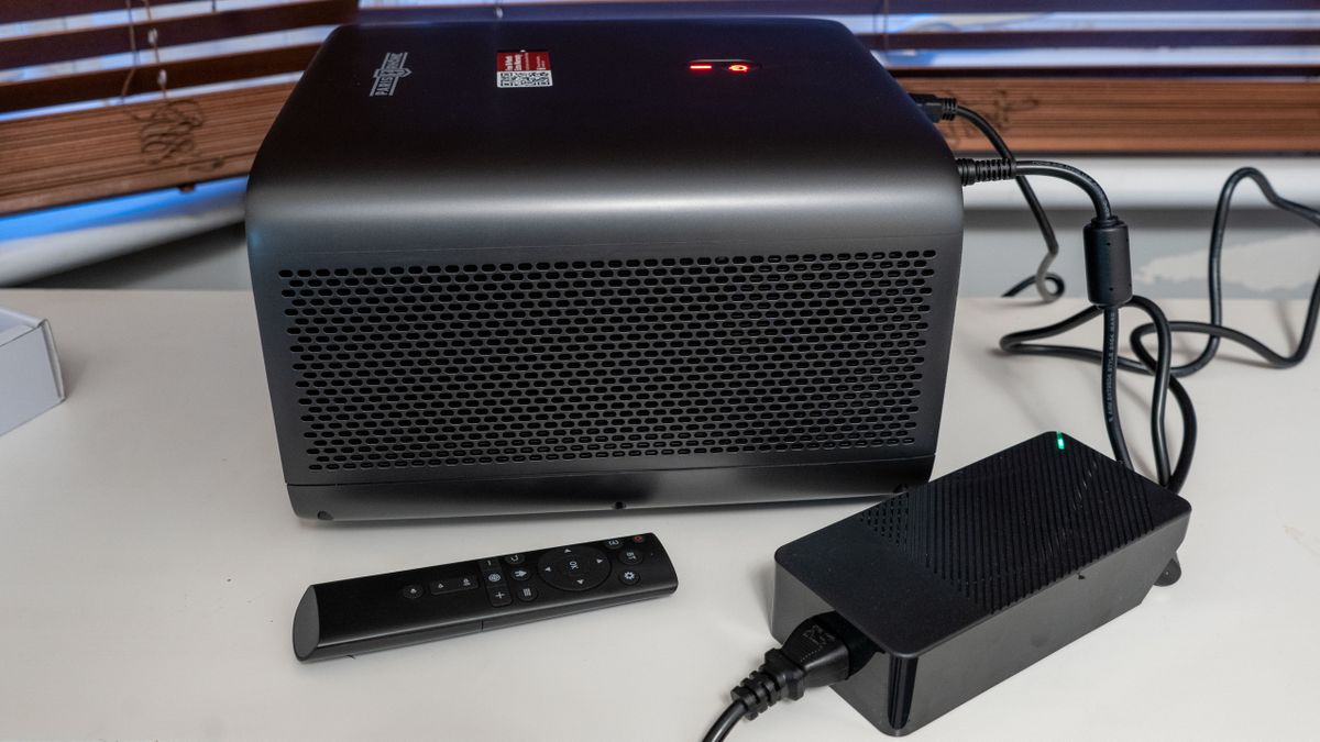 Paris Rhône SP005 4K projector review | Digital Camera World